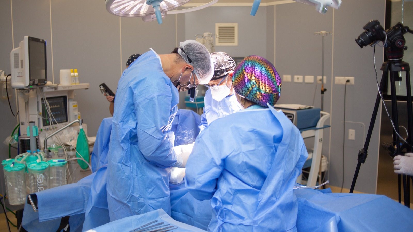 Dr. Nicolás Jarufe vuelve a realizar cirugías especializadas en el Hospital de Ovalle - Hospital ...